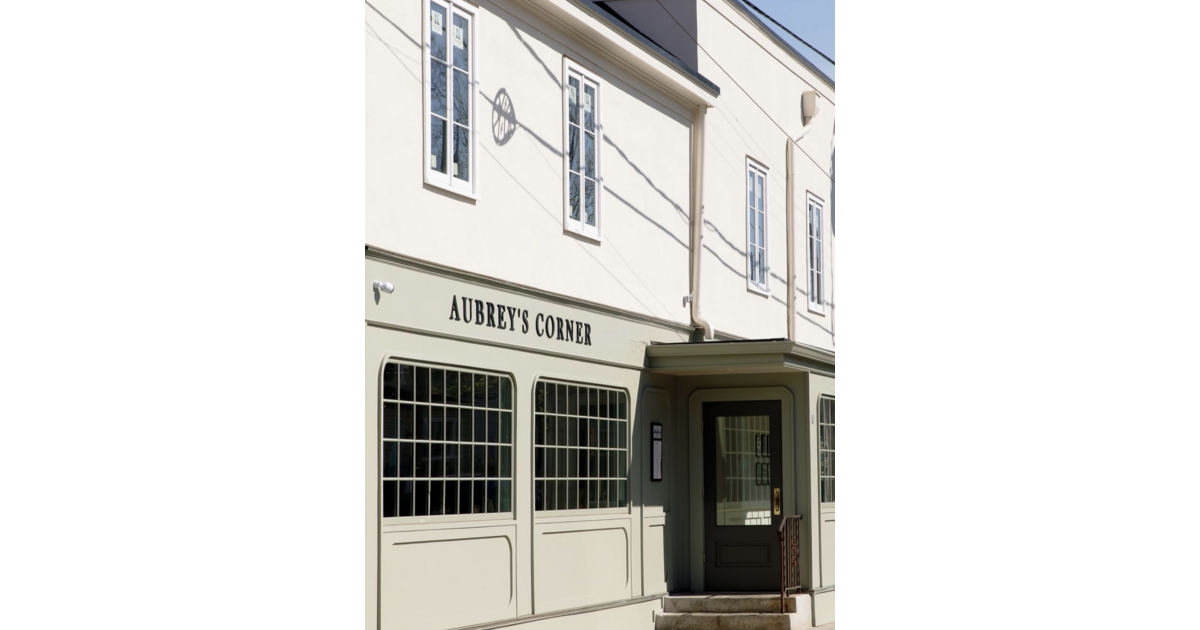 Inside Aubrey’s Corner: Summit’s New Neighborhood Restaurant Drawing ...