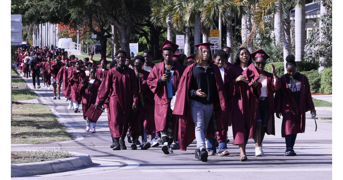“A Great Memory”: At Annual Senior Walk, Graduates of Coconut Creek ...