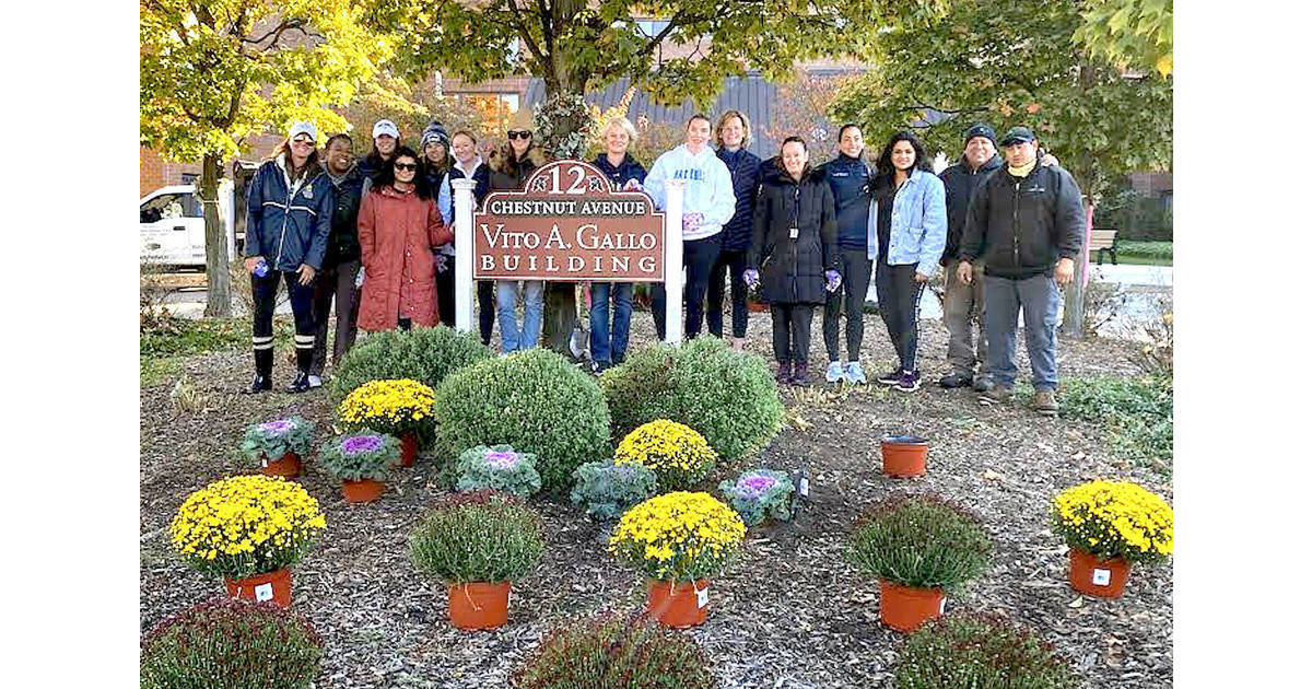 Oak Knoll Parents' Association Beautifies Vito A. Gallo Senior Building ...