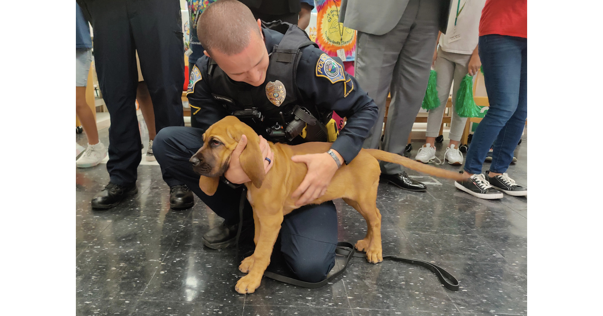 Coconut Creek Elementary Students Meet New Police Bloodhound | Coconut ...