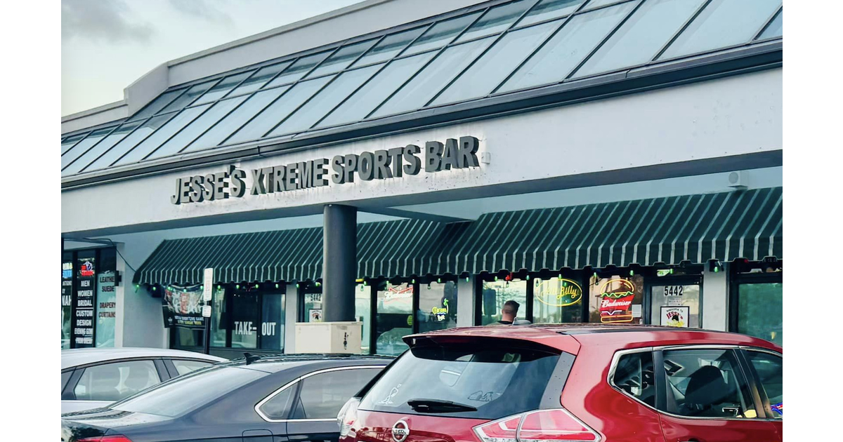 Review: Margate's Hidden Gem - Jesse's Xtreme Sports Bar & Liquor Store ...