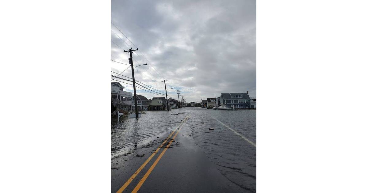 Dangerous Waters: Hurricane Erin Poses Threat to Jersey Shore ...