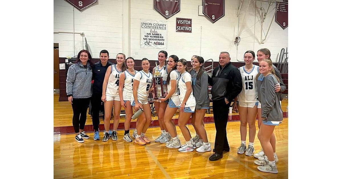 Johnson Girls Win Pete Tierney Holiday Tournament in Summit! | Clark ...