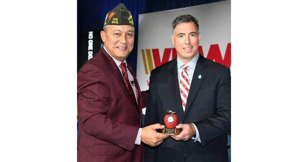 SCVTHS Teacher Ed Graf Named VFW National Teacher of the Year ...