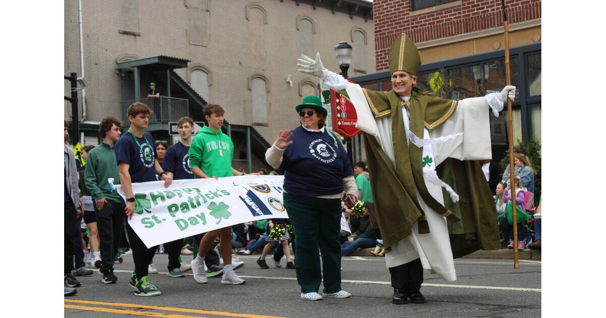 Green as the Irish Countryside: Somerville St. Patrick's Parade Photo ...