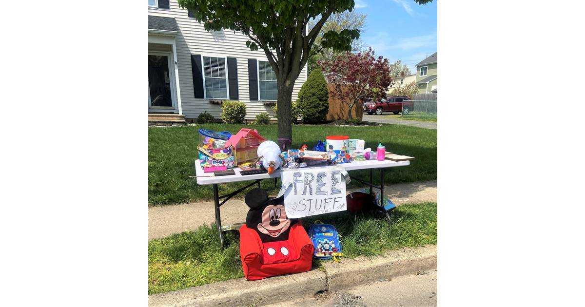 Somerville Residents Recycle, Repurpose During Curbside Drive-by ...