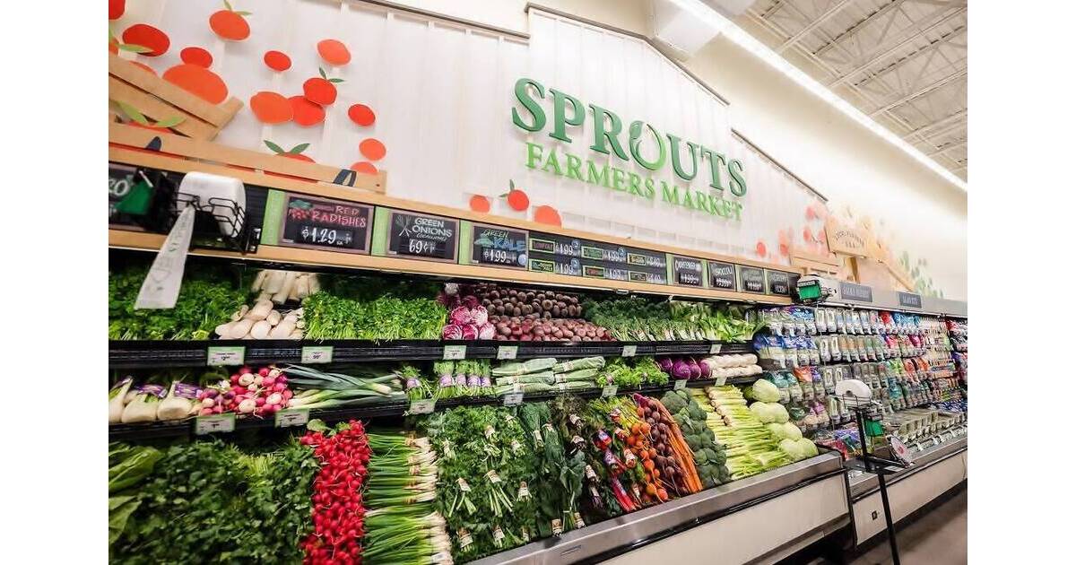Sprouts Farmers Market Opens on Friday at Cloverleaf Shopping Center in ...
