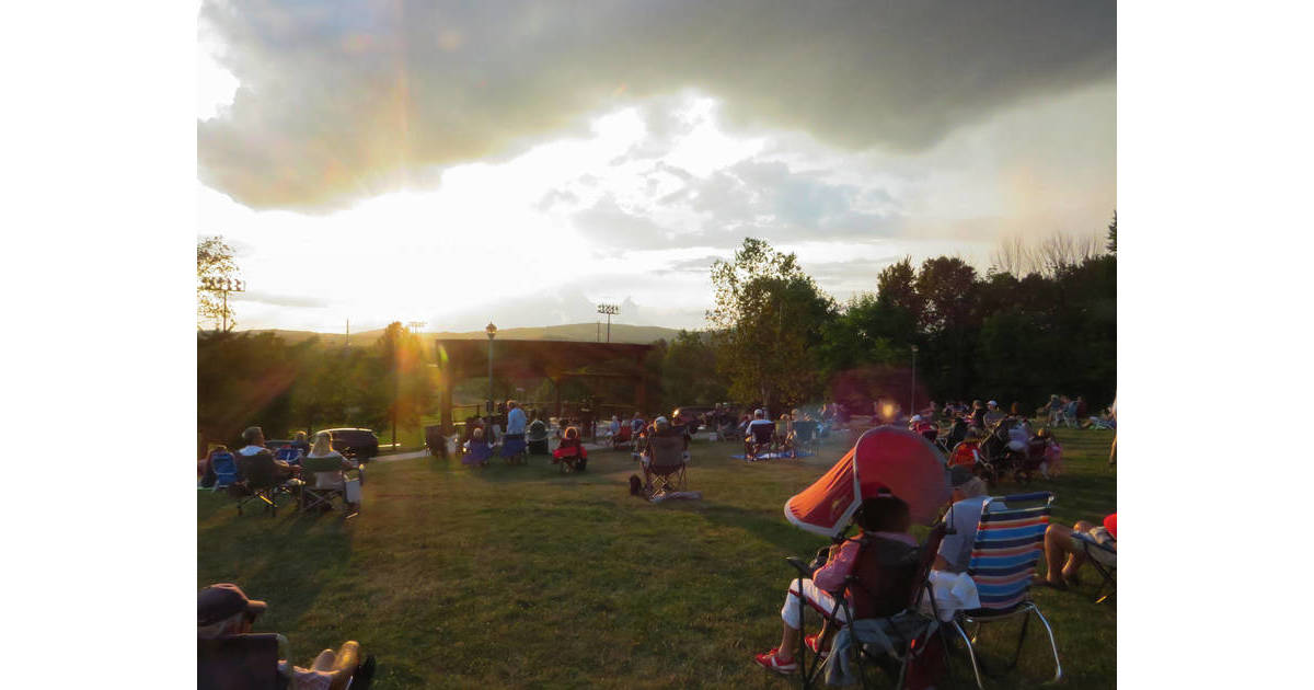 3 Shades of Green Performs at Montville Amphitheater | Montville, NJ ...