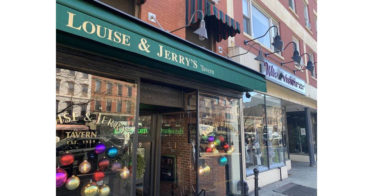 Man Smashes Windows at Louise & Jerry’s in Unprovoked Fit of Rage ...