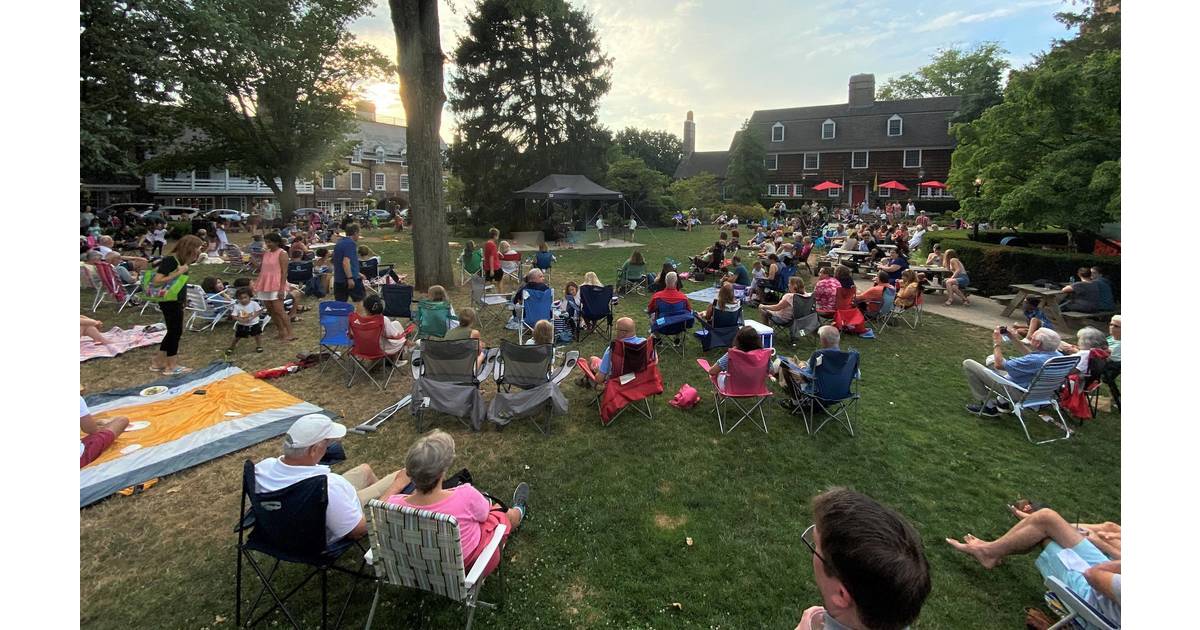 Headstart on the Weekend: Outdoor Music at Princeton Shopping Center ...