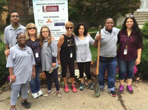 Bloomfield High School VEST Students Help Plant Seasonal Flowers in ...