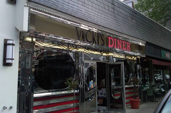 Online Fundraiser Started for a Struggling Vicki’s Diner in Westfield ...