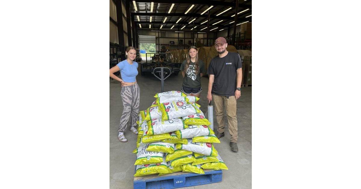 Weekend Bag Program Hosts First Annual 'Stuff the Van' Event in Newton ...