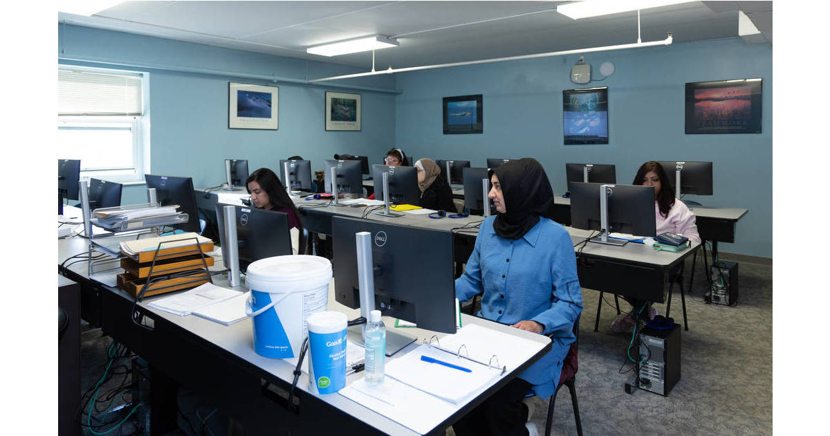 Oasis Launches Learn-to-Read Course Empowering Women's Literacy and ...