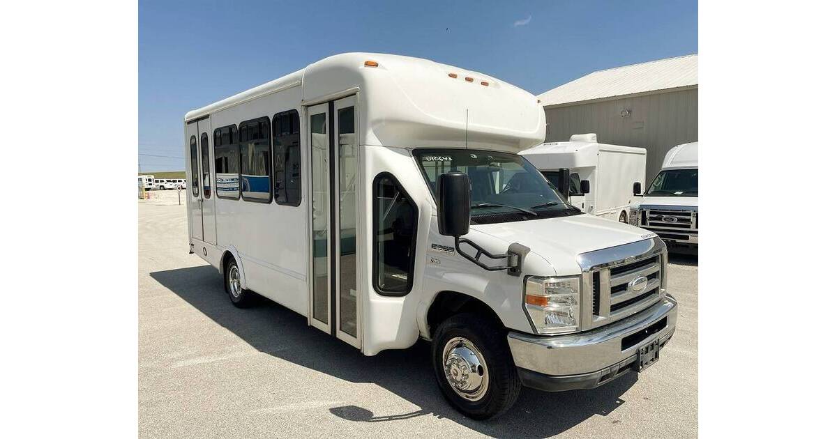 Woodbridge Gets More Electric Senior Shuttle Buses | Woodbridge ...