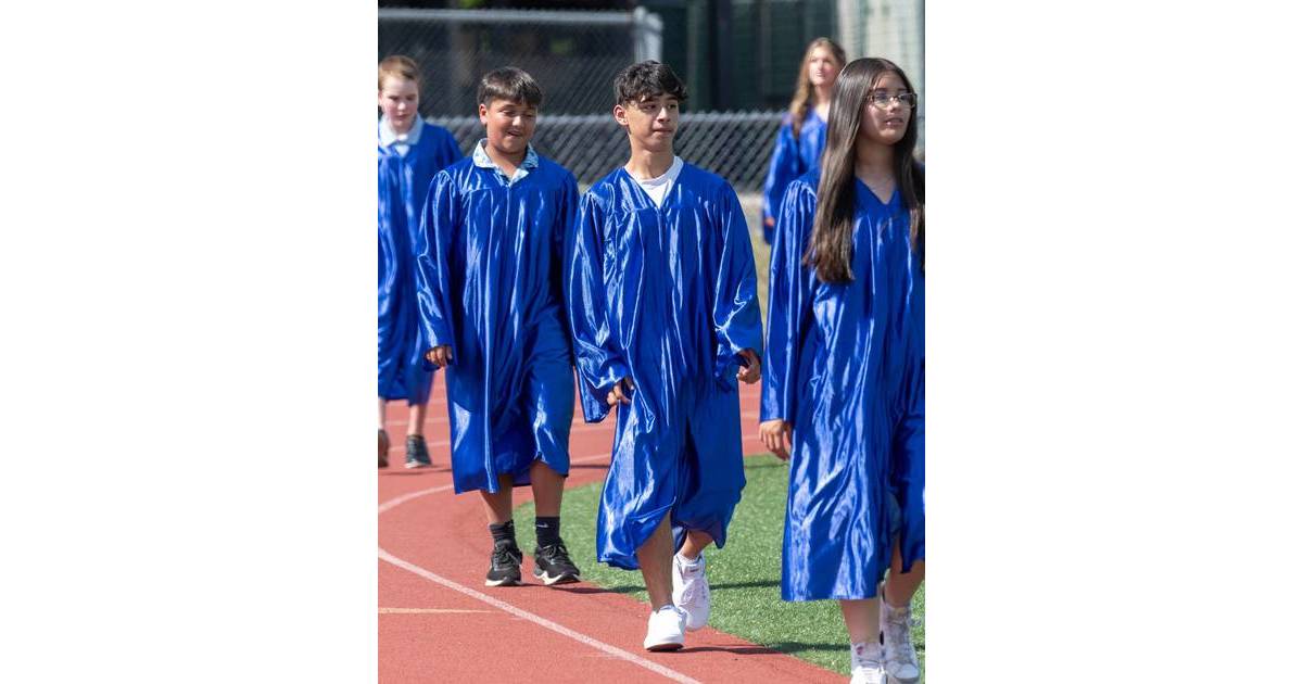 Readington Middle School Holds 8th Grade Promotion Ceremony ...