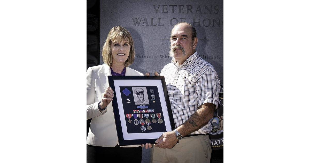 Senator Young Posthumously Honors World War II Veteran Donald L ...