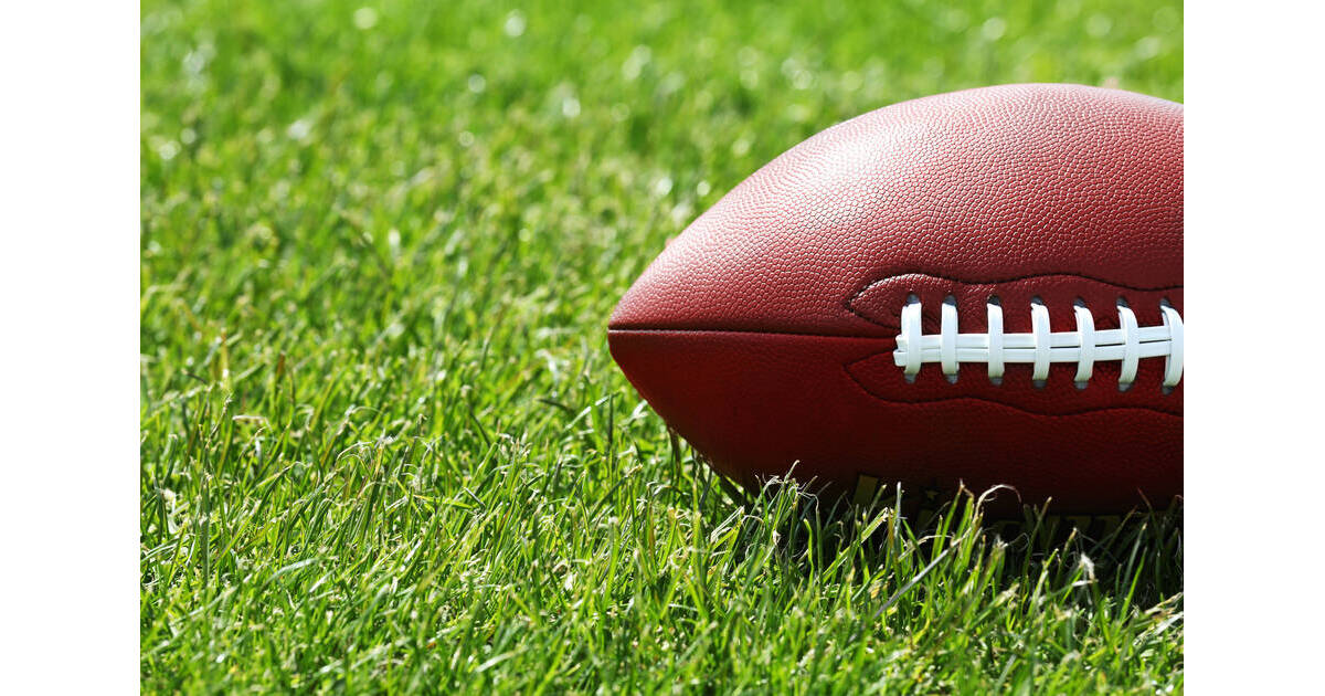 Football: Steinert Beats Hamilton West, 28-3 | Hamilton/Robbinsville ...