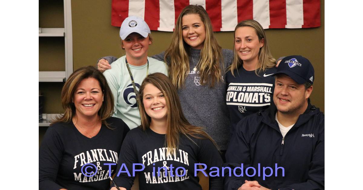 Erin Corrigan Signs College Letter of Intent to Play Field Hockey at ...