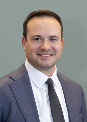 New Jersey Diners Introduce Electric Blue & Flamingo Pink Uniforms in ...