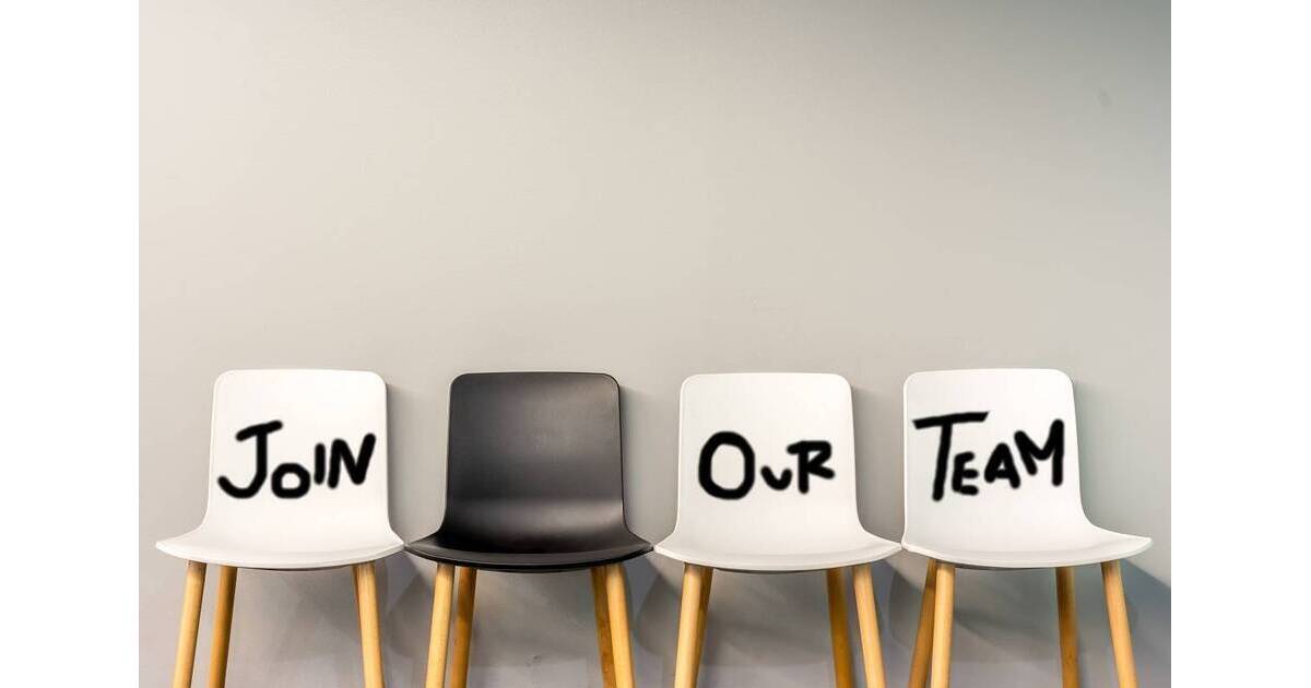 Full-Time Front Desk Receptionist/Greeter | TAPinto