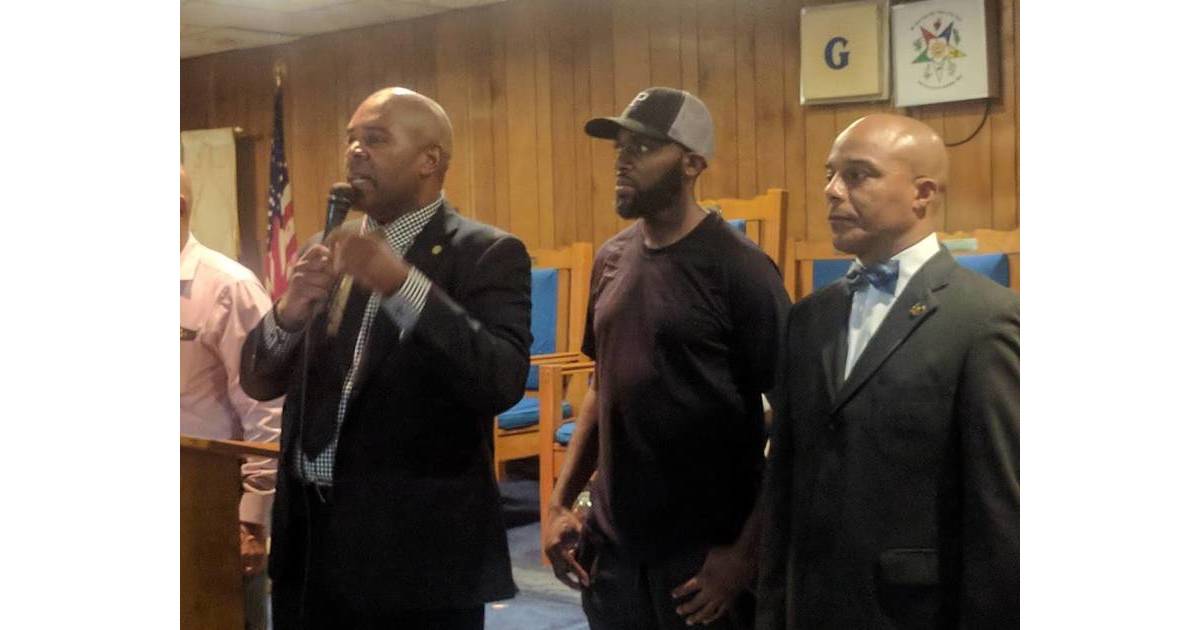 Local Councilwoman Joins Forces, with Community Leaders to Help Post ...