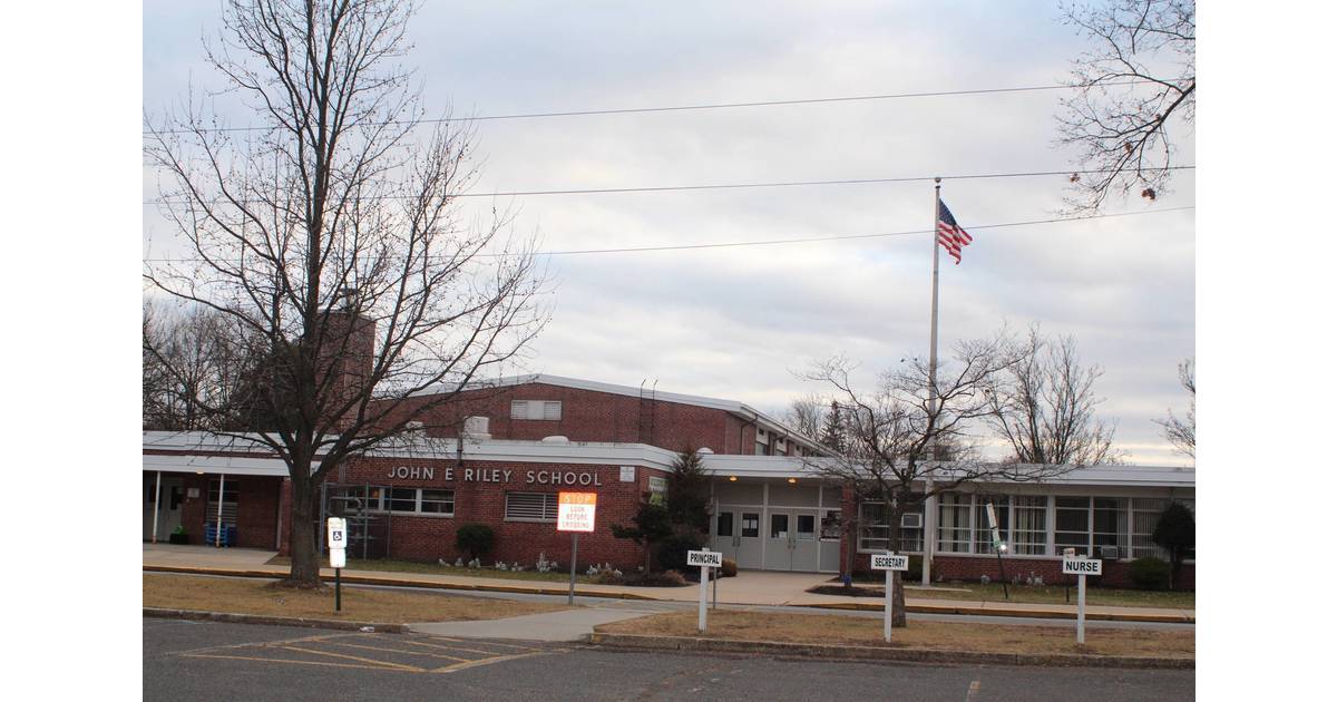 John E. Riley Elementary School to Open 25 year Time Capsule Sealed in ...