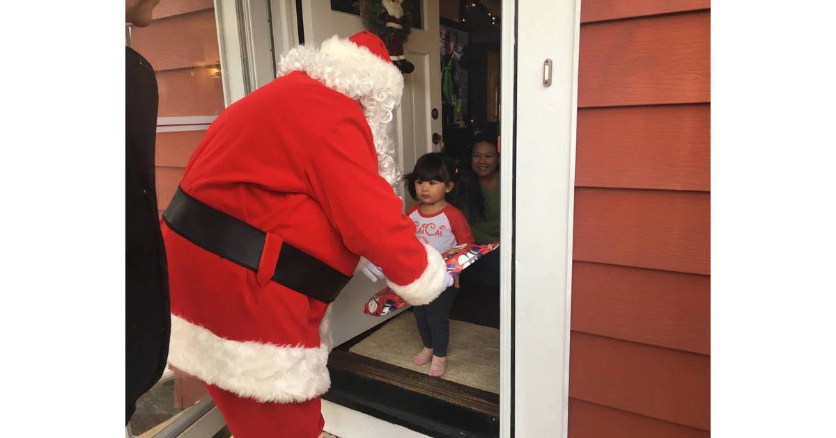 ‘Santa Drop’ Brings Surprise Visits and Smiles to Children Around Union ...